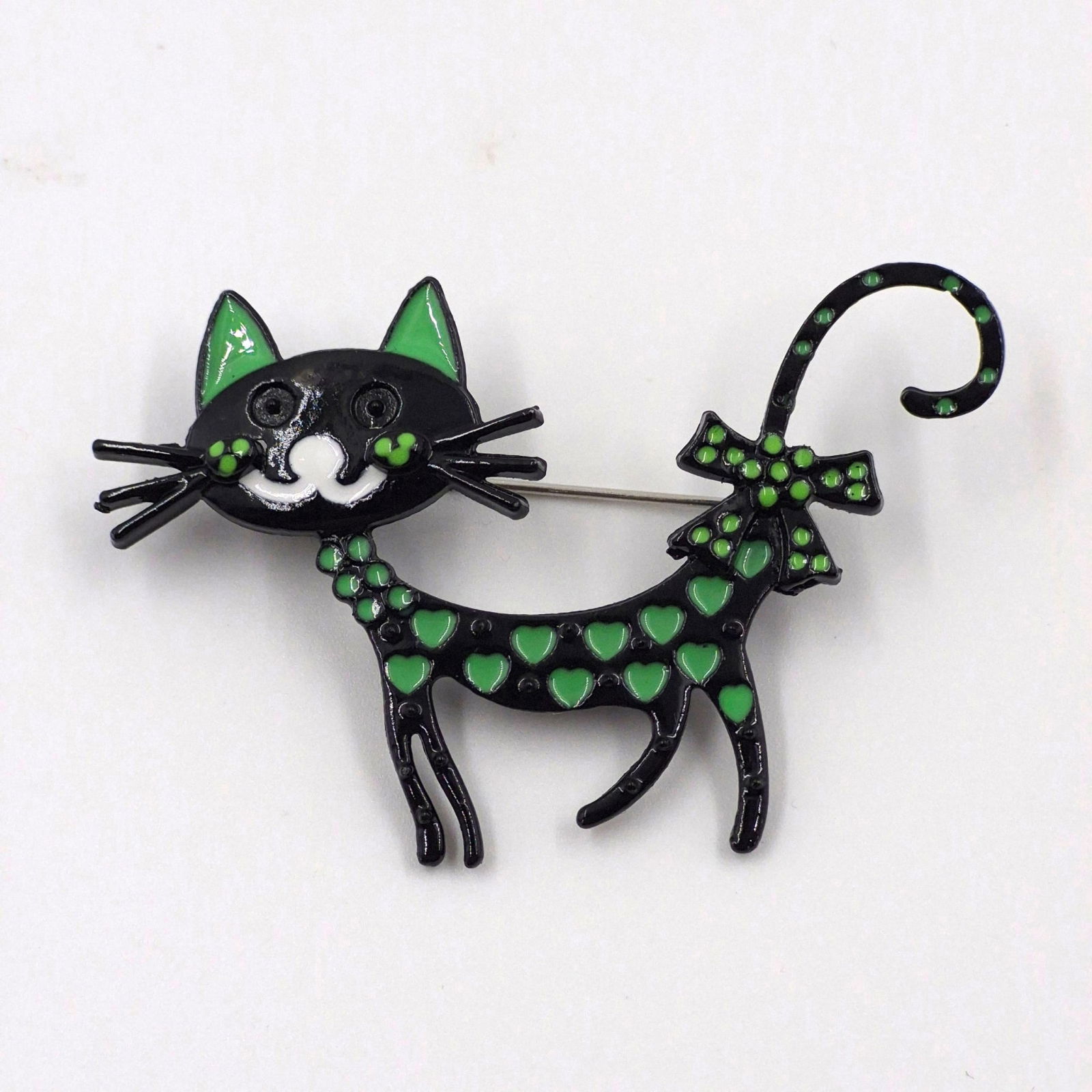 Reducere la 11,99 lei | Brosa metalica pisicuta neagra cu inimioare ...